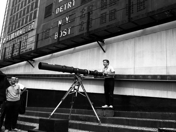 Relentless: The Stories Behind the Photographs of Neil Leifer | Museum ...